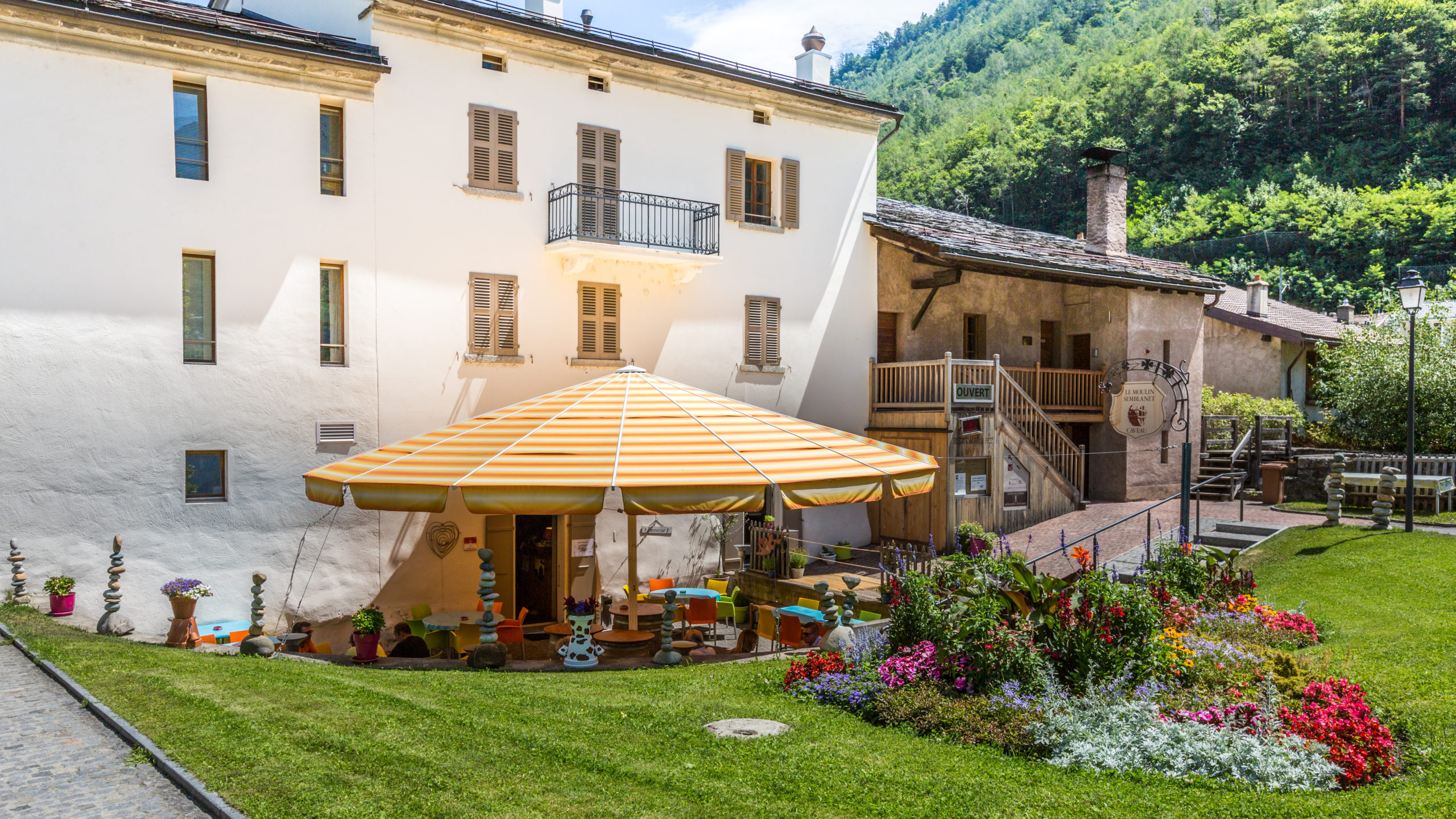Visite et atelier de pain au Moulin Semblanet - Martigny Tourisme ...