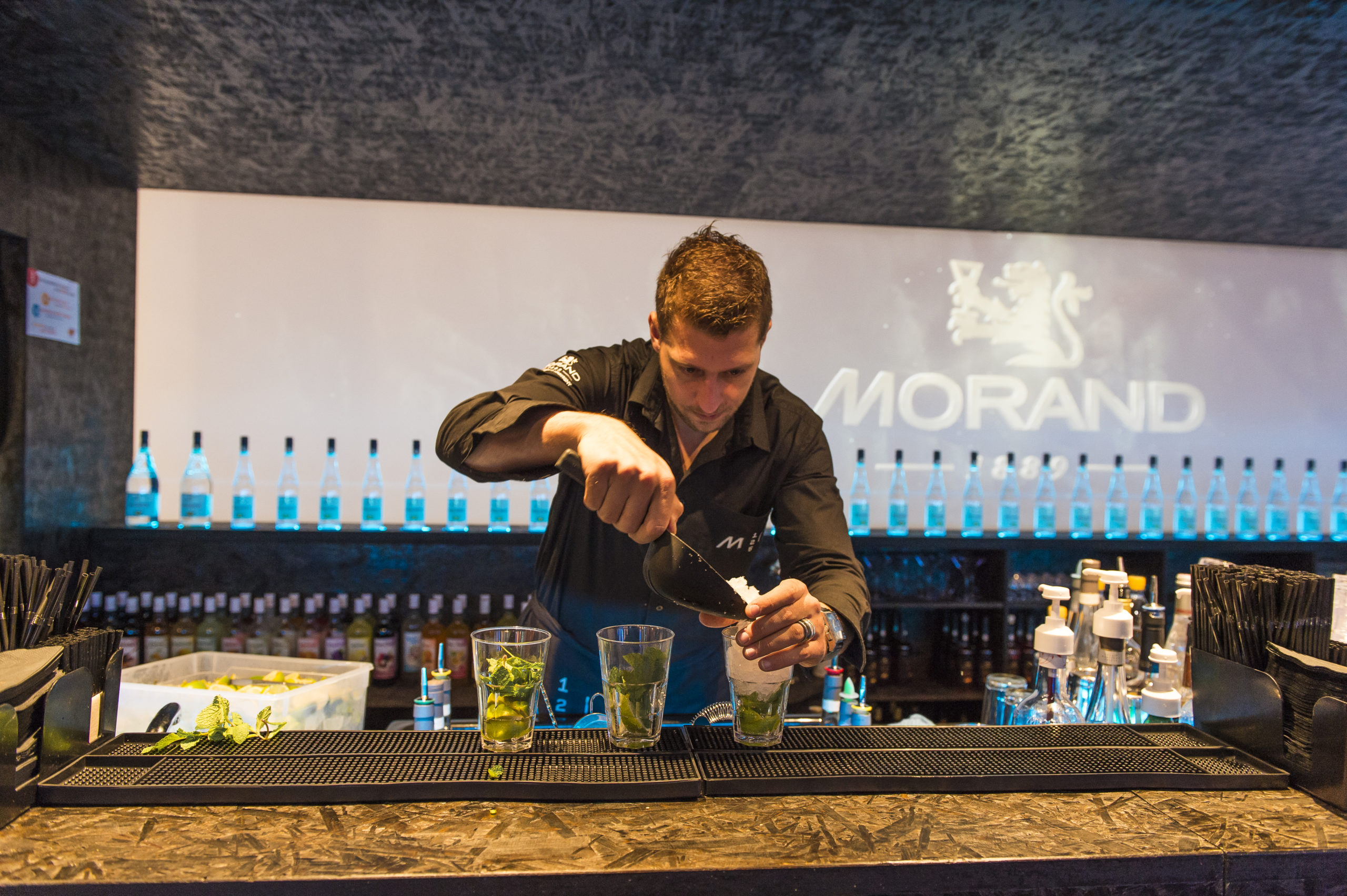 Cours de sWiss cocktail à la Distillerie Morand - Martigny Tourisme ...