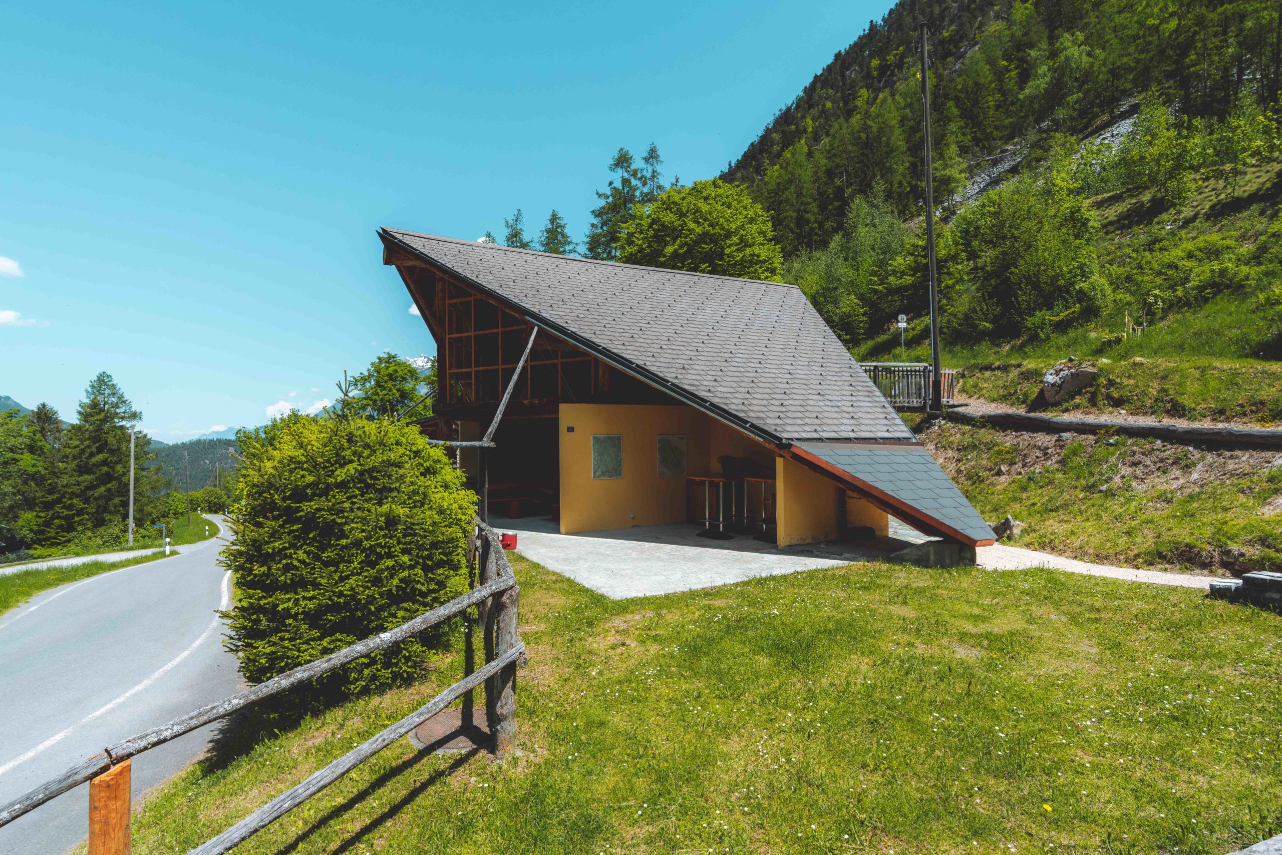 Couvert du Poupro / Bovernier - offene Partyhalle - Martigny Tourismus ...